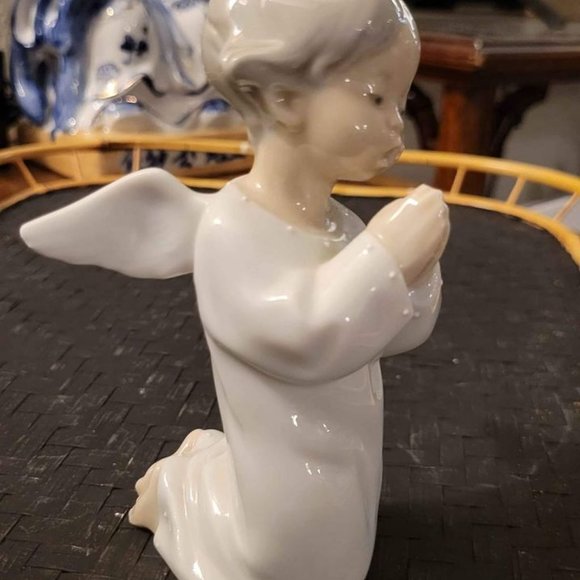 Lladro | Other | Lladro Praying Angel Boy Porcelain Figurine 4538 Hand ...